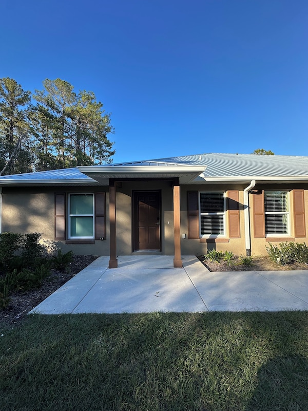 4 Min To Wec, Crownwood Modern, New 3bd 2ba Cozy Townhome Close To Fast - Ocala, FL