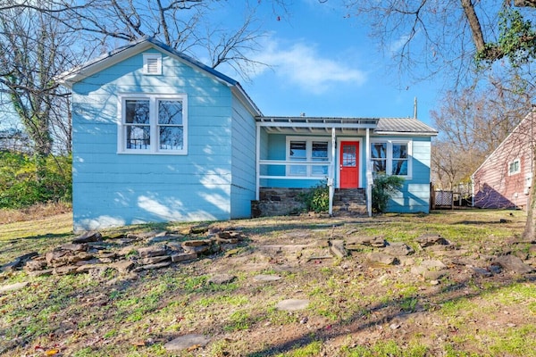 Fayetteville Urban Escape - Fayetteville, AR