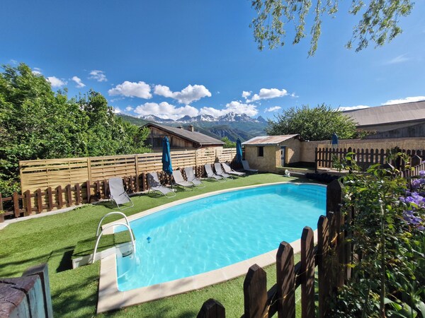 Large Mountain Village House With Heated Pool - Barcelonnette