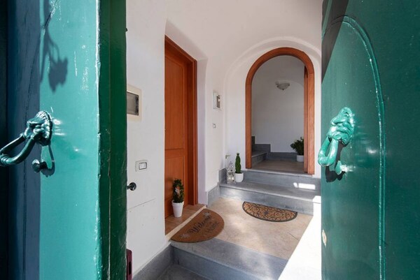 Mario's House 2 Panoramic Sea View Apartment In Praiano - Praiano