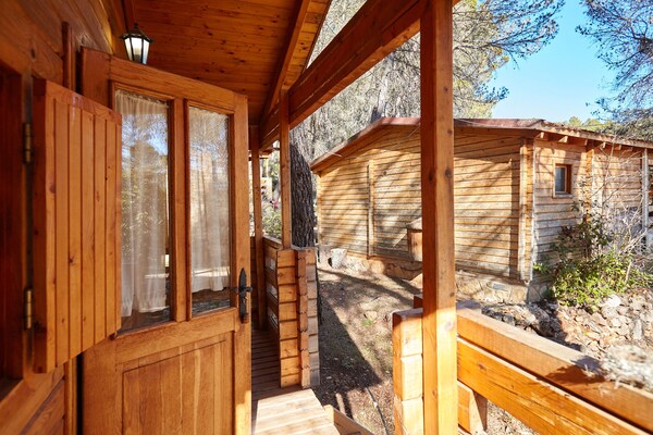 Casa Rural 'Cabaña De Madera 5' Con Vistas A La Montaña, Piscina Compartida Y Aire Acondicionado - Andalucía