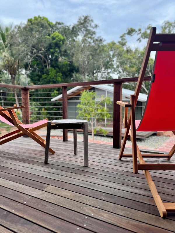 Renovated 50's Beach House Nestled Between The Tweed River And Dreamtime Beach. - Coolangatta