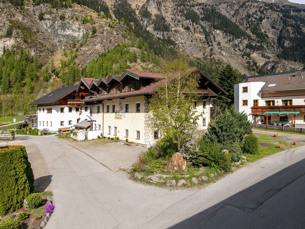 Cosy Apartment Near The Ski Bus To Sölden - Längenfeld