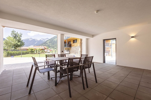 Appealing Apartment In Tyrol Near Skiing - Lermoos