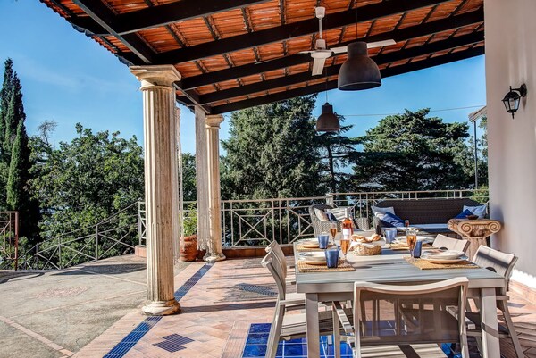 Villa In Anacapri Mit 3 Schlafzimmern 5 Schlafplätzen - Anacapri
