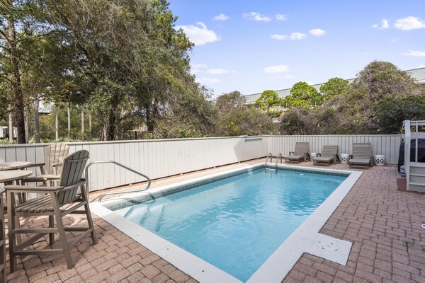 Top Location On 30a Bordering Rosemary Beach With Private Pool And Beach - Rosemary Beach, FL