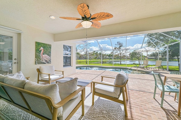 Lake Vista: 2  Br, 2  Ba House In Estero, Sleeps 6 - Estero