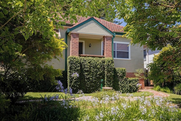 Sunfields Garden Hideaway Between Beaches And Cbd - Merewether