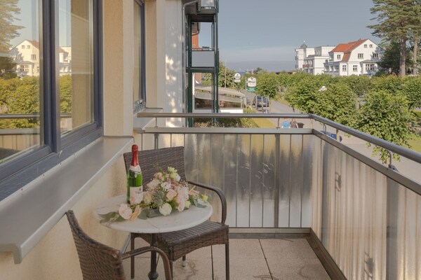 Rollstuhlgerechtes Appartement Mit 2 Balkonen Und Meerblick - Thiessow