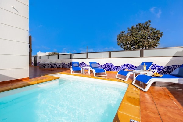Villa Dulce - Four Bedroom Villa, Sleeps 8 - Puerto del Carmen