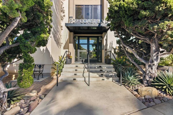 Waterfront Condo, Unmatched Views And Prime Location - Del Mar, CA