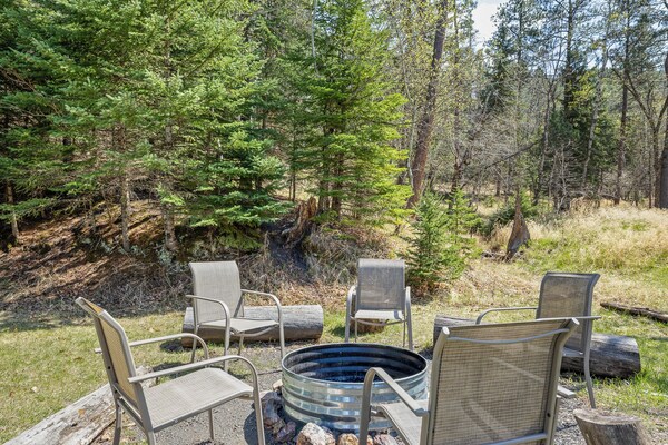 The Golden Slipper Cabin - Keystone, SD