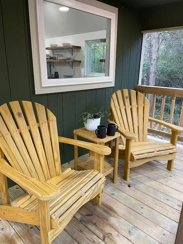 Cozy Tiny Home Tucked In The Woods W/ Firepit\n\n - ミシシッピ州