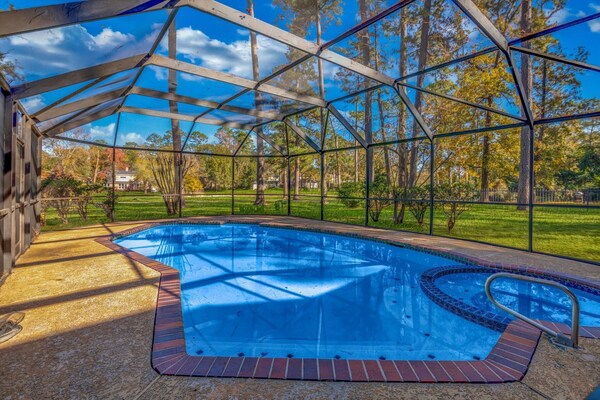 Golf Course Mansion-pool-hot Tub-massive Tvs-sonos Surround Sound-sleeps 16+ - コンロー, TX