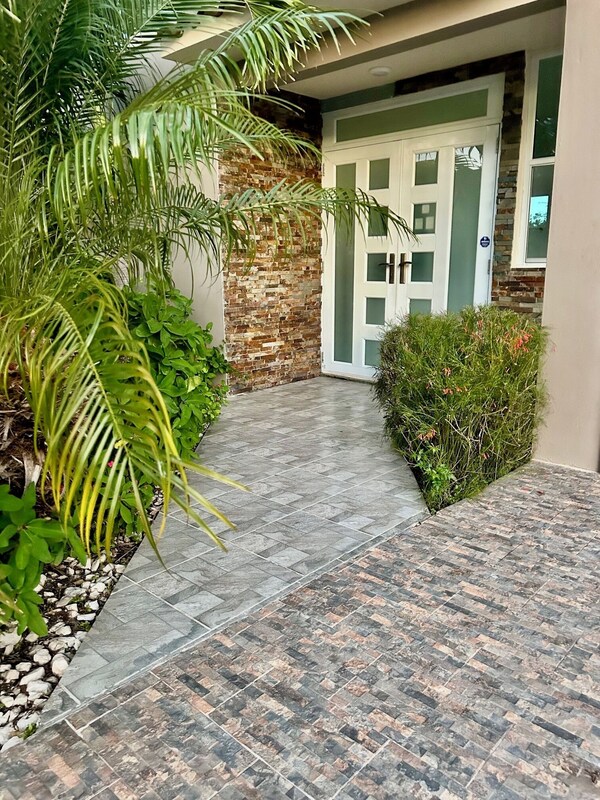 Best Getaway 2-bedroom House In Enchanting Lajas With Private Pool, Sleeps 8 - Guánica