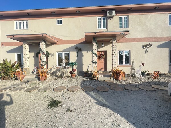 A Serene Island Townhome Amidst Tranquility And Nature. - Caribbean