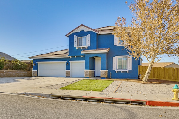 Pool Table & Charcoal Grill: Home In Victorville! - Apple Valley, CA