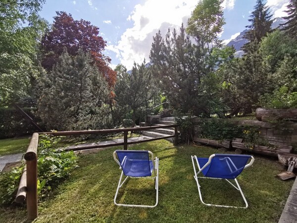 Apartment 'Vista Monte Bianco' With Mountain View And Private Garden - Courmayeur