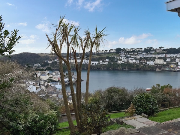 4 Bedroom Accommodation In Fowey - Fowey