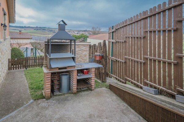 Country House 'La Cardeñuela' With Mountain View, Private Terrace And Wi-fi - Atapuerca