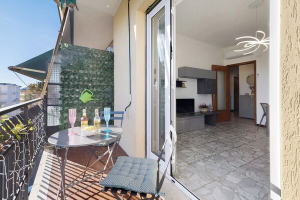 Appartement 'Vista Mare A 150 Mt Dalla Spiaggia' Avec Vue Sur Mer, Terrasse Privée Et Climatisation - Pietra Ligure