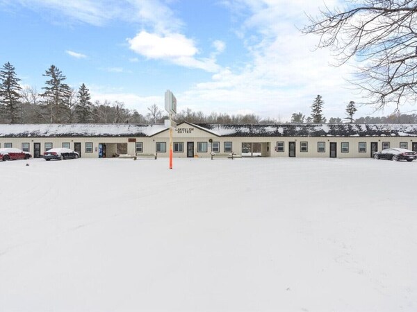 Leech Lake Views | Quaint Stay Near Town & Hiking - Walker, MN