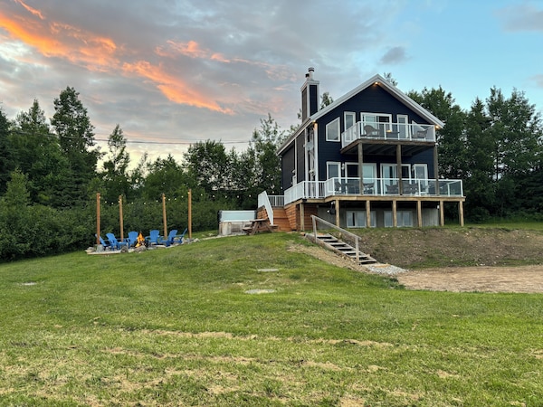 Le Rassembleur Spa & Salle De Jeu - Charlevoix