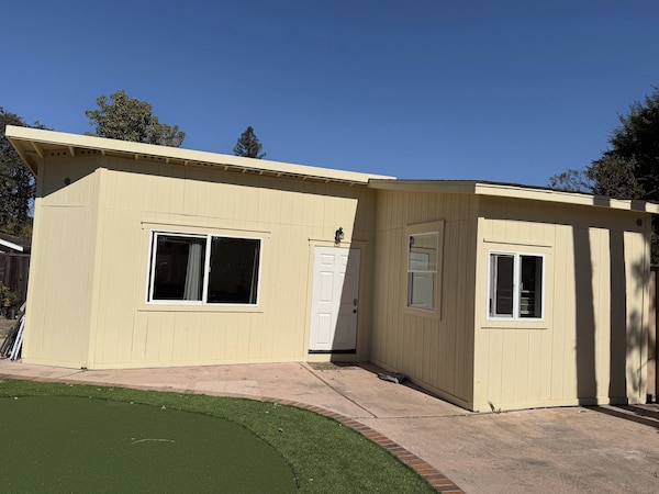 Charming Backyard Guesthouse With 2 Bedrooms And Wifi, Ac In Pleasant Hill - Concord, CA