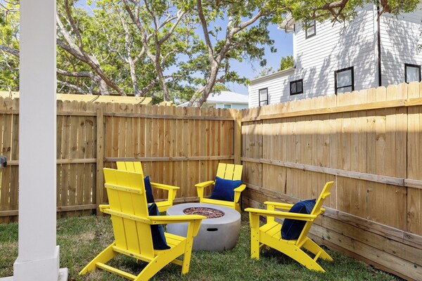 Hot Tub, Firepit, Putting Green | Near The Beach | Vilano Fairway By Avantstay - St. Augustine, FL