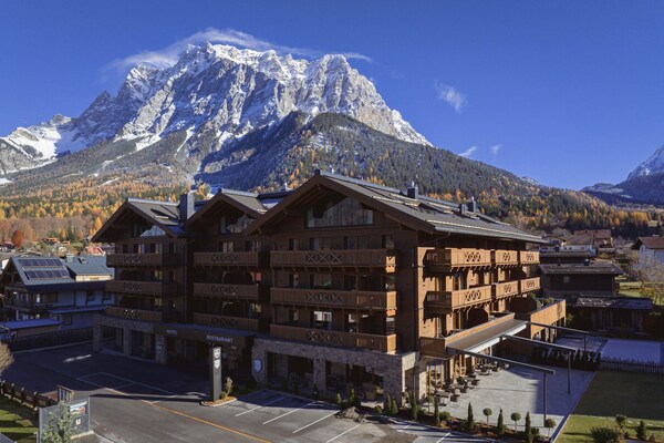 Welcoming Chalet With Balcony - Zugspitze