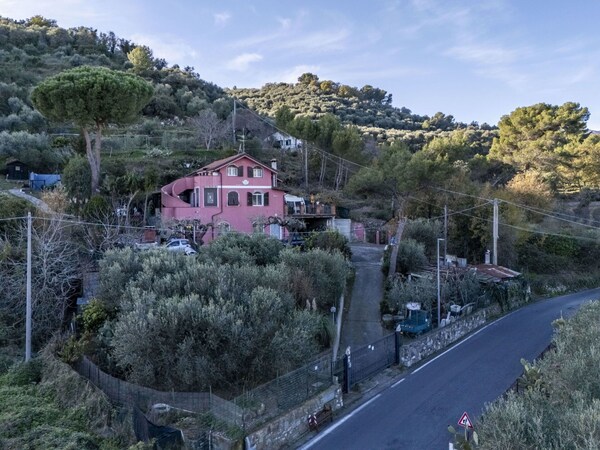 Cosy Apartment For 4 People With A/c, Wifi, Tv, Balcony, Panoramic View And Parking - Imperia