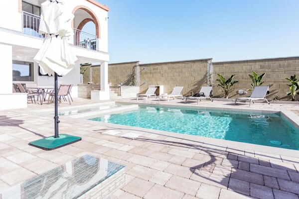 Villa With Heated Pool 2 Steps From The Sea - Quartu Sant’Elena
