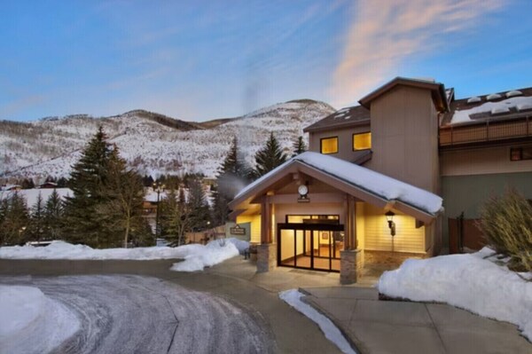 Marriott's Streamside - Birch, Douglas & Evergreen (1 Bedroom) - Vail, CO