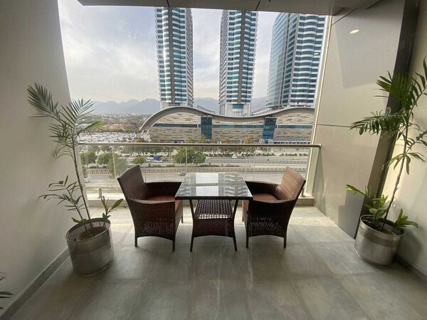 Luxury Apartment W/ City View - Islamabad