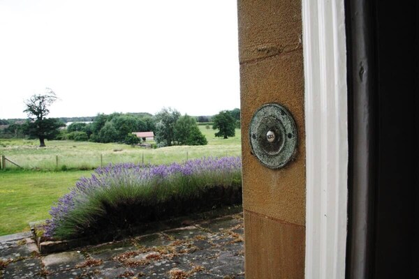 Spacious House With A Large Garden On A Private Country Estate - Sherwood Forest