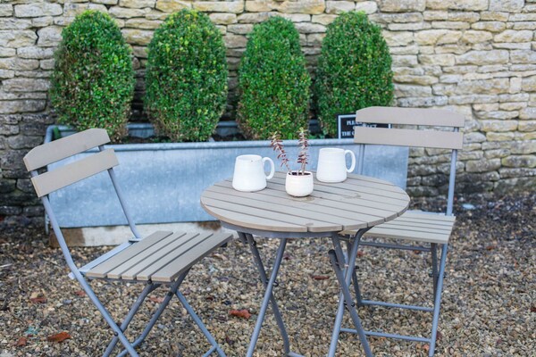 Stunning Contemporary Cottage - The Bothy - Bibury