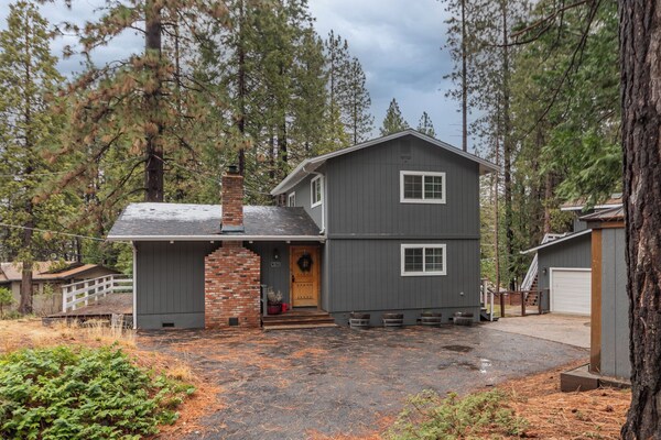 Arnold Alpine Abode- Pet Friendly With Huge Yard - Murphys, CA