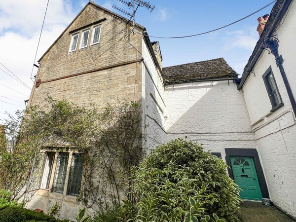 Host & Stay | Apartment 6, Church Walk - Corsham