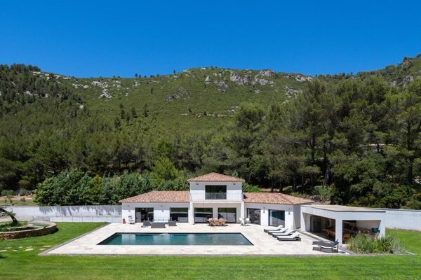 Villa Avec Piscine Chauffée, Spa, Salle Sport Et Cinéma - Le Castellet