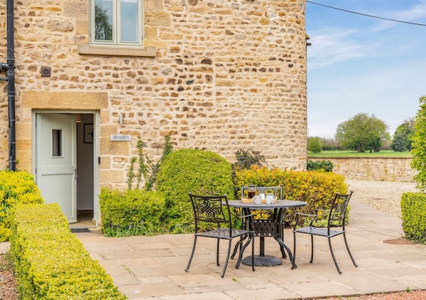 Obed Husseys - One Bedroom House, Sleeps 2 - Bedale