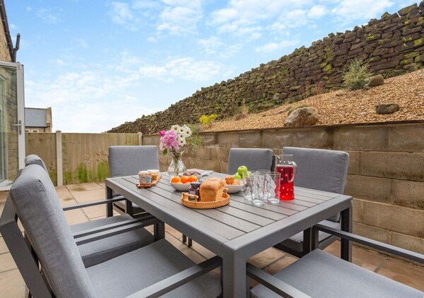 Wising Gill House - Three Bedroom House, Sleeps 6 - Grassington