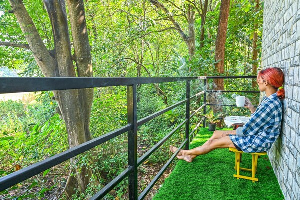 Charming 1-bedroom Private Balcony House With Beautiful Countryside View. - Goa