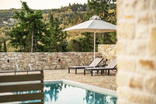 Villa Hill View Ena - Ein Schlafzimmer Villa, Schläft 4 - Paxos