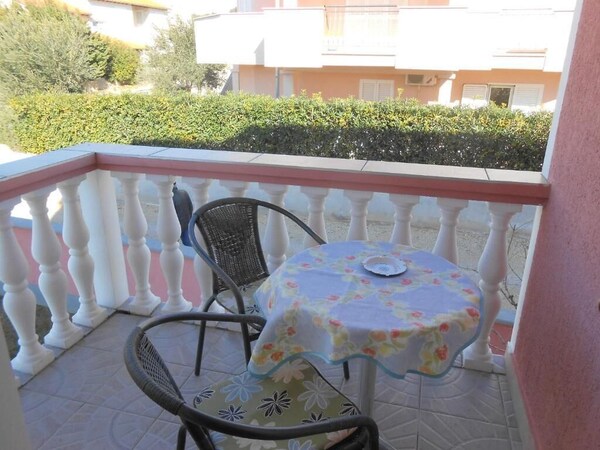 Bedroom For Rent In Zadar With Wifi, Pool, Ac, 5 Min Walk To The Beach Oliva 6 - Zadar