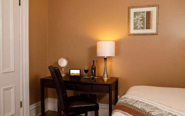 Stay With Us And You'll See Why We Are Ranked #1 Lodging In Kalamazoo, Mi. - Kalamazoo, MI