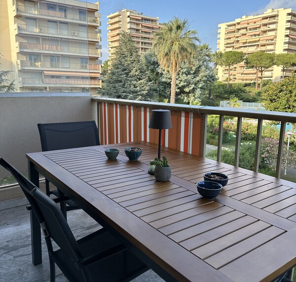 Cozy Flat With Pool And Balcony - Juan-les-Pins