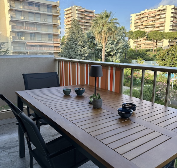 Cozy Flat With Pool And Balcony - Juan-les-Pins