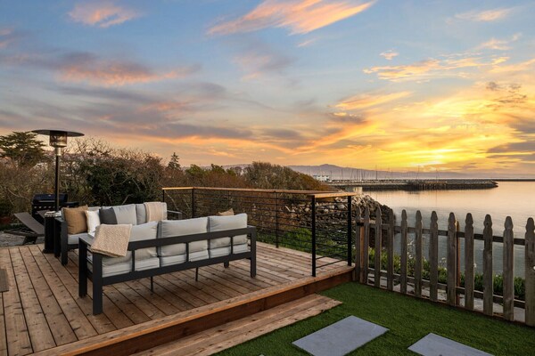 Experience The Pinnacle Of Coastal Living At Harbour House - Half Moon Bay, CA
