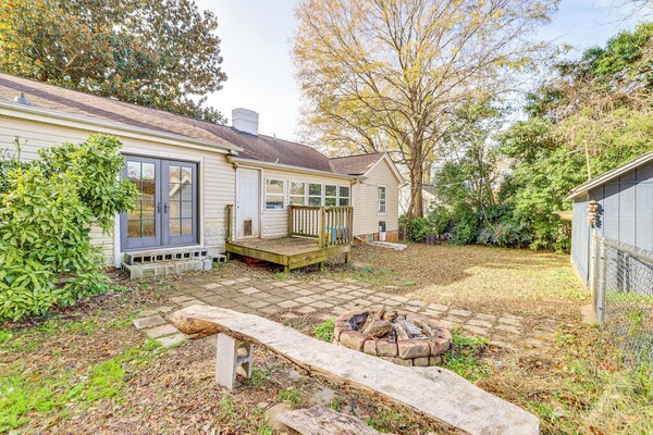 4 Mi To Dtwn: Home W\/ Fire Pit In Greenville - Travelers Rest, SC
