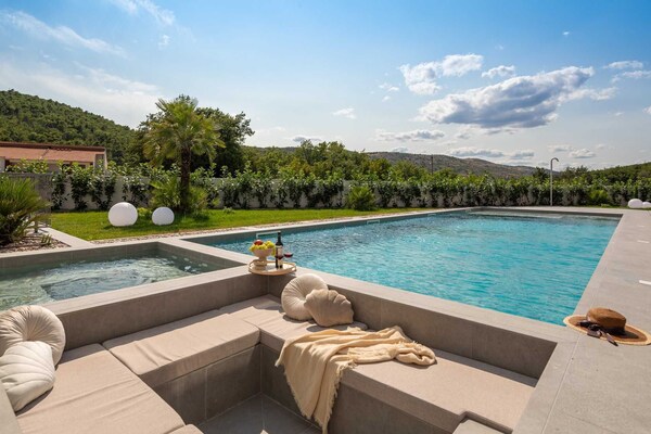 Villa Zalú Mit Beheiztem Pool - Omiš